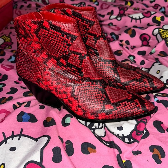 Vince Camuto | Shoes | Vince Camuto Jameila Red Snake Embossed Bootie 9 ...